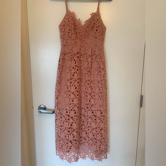 Astr | Dresses | Astr The Label Pink Lace Midi Dress | Poshmark